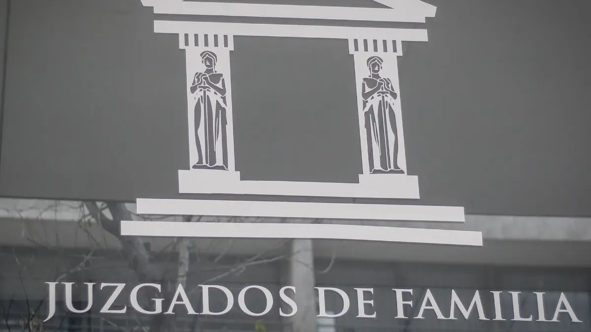 Hija pagaba pensión de $100 mil a su madre de 92 años tras enviudar y ...